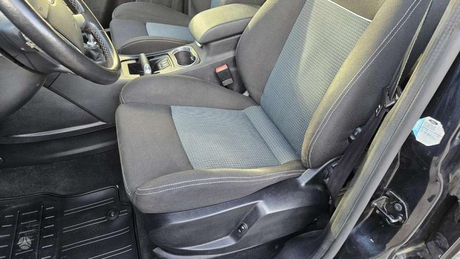 Melns Ford S-Max 2012 Rokiškis, ar dzinēja tilpumu 2.00 L un nobraukumu 310 tūkst. km par 4200 €, foto 15 vietnē AUTOMOTO.COM.LV