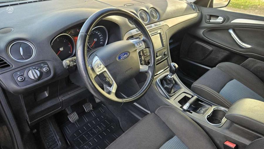 Melns Ford S-Max 2012 Rokiškis, ar dzinēja tilpumu 2.00 L un nobraukumu 310 tūkst. km par 4200 €, foto 17 vietnē AUTOMOTO.COM.LV