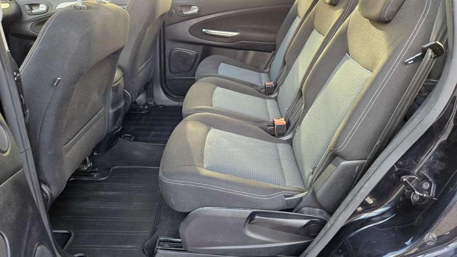 Melns Ford S-Max 2012 Rokiškis, ar dzinēja tilpumu 2.00 L un nobraukumu 310 tūkst. km par 4200 €, foto 21 vietnē AUTOMOTO.COM.LV