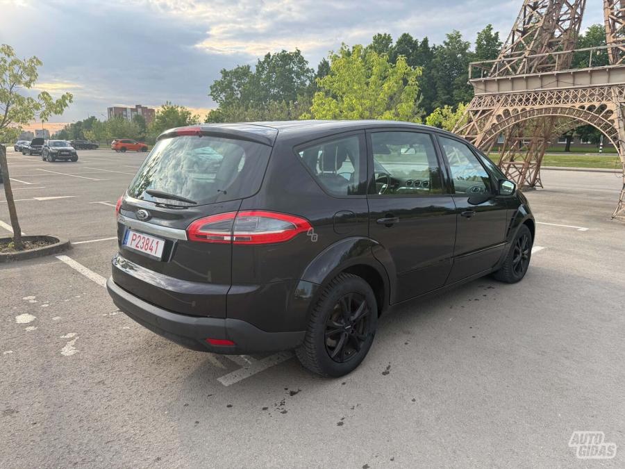 Black Ford S-Max 2012 in Mazeikiai, with an engine capacity of 2.00 L and mileage of 268 thousand km for 4350 €, photo 13 on AUTOMOTO.COM.LV