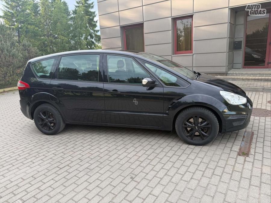 Black Ford S-Max 2012 in Mazeikiai, with an engine capacity of 2.00 L and mileage of 268 thousand km for 4350 €, photo 19 on AUTOMOTO.COM.LV