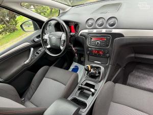 Black Ford S-Max 2012 in Mazeikiai, with an engine capacity of 2.00 L and mileage of 268 thousand km for 4350 €, photo 31 on AUTOMOTO.COM.LV