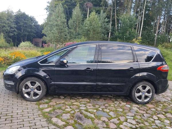 Melns Ford S-Max 2012 Viļņa, ar dzinēja tilpumu 2.00 L un nobraukumu 385 tūkst. km par 4900 €, foto 1 vietnē AUTOMOTO.COM.LV