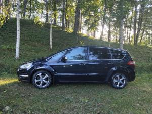 Black Ford S-Max 2012 in Vilnius, with an engine capacity of 2.00 L and mileage of 385 thousand km for 4900 €, photo 4 on AUTOMOTO.COM.LV