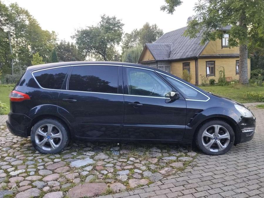 Black Ford S-Max 2012 in Vilnius, with an engine capacity of 2.00 L and mileage of 385 thousand km for 4900 €, photo 6 on AUTOMOTO.COM.LV