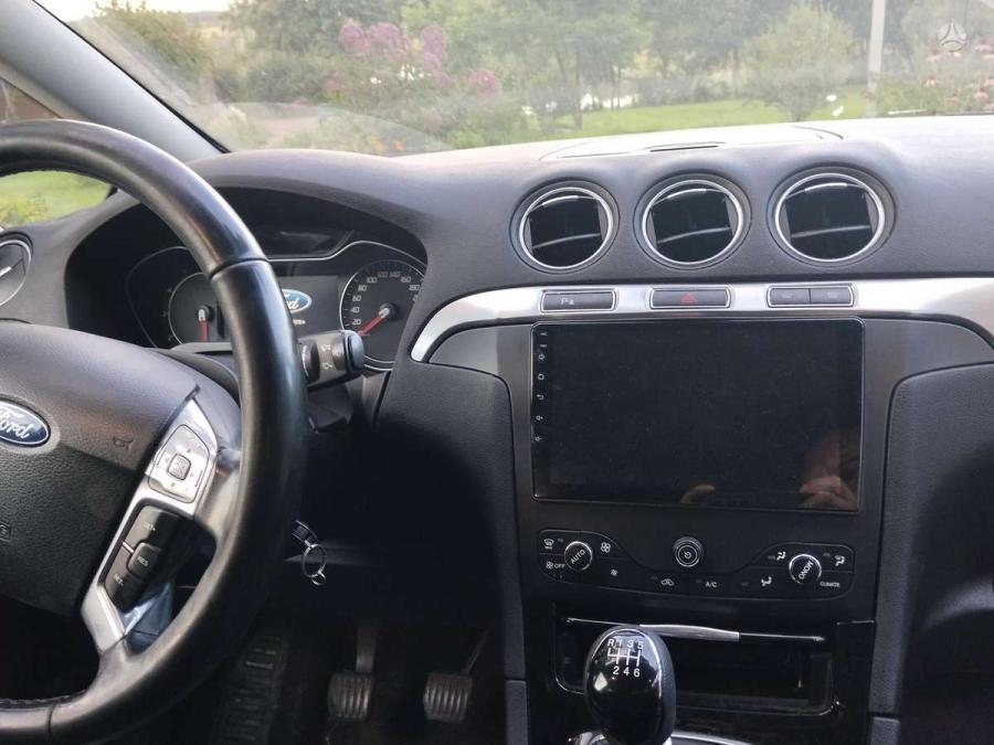 Black Ford S-Max 2012 in Vilnius, with an engine capacity of 2.00 L and mileage of 385 thousand km for 4900 €, photo 10 on AUTOMOTO.COM.LV