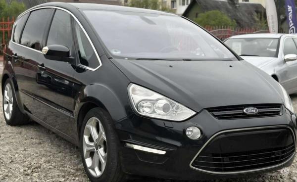 Форд С-Макс 2012 в Вильнюс на AUTOMOTO.COM.LV Черный Форд С-Макс 2012 в Вильнюс, объемом двигателя 2.20 л и пробегом 300 тыс. км за 4999 €, фото 4 на AUTOMOTO.COM.LV