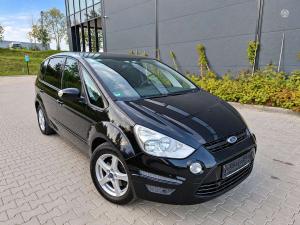 Black Ford S-Max 2012 in Vilnius, with an engine capacity of 2.00 L and mileage of 245 thousand km for 5250 €, photo 3 on AUTOMOTO.COM.LV