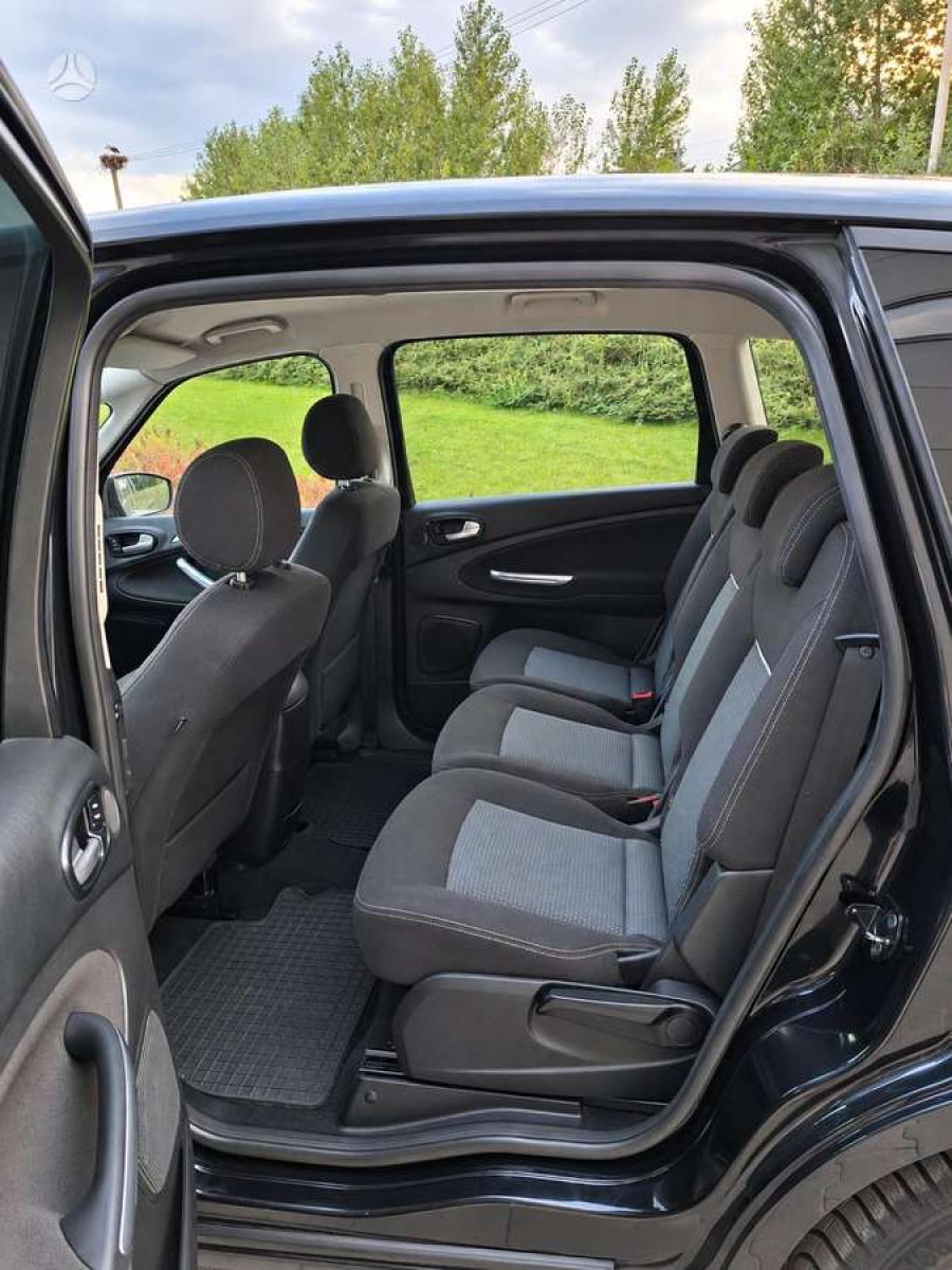 Black Ford S-Max 2012 in Vilnius, with an engine capacity of 2.00 L and mileage of 245 thousand km for 5250 €, photo 12 on AUTOMOTO.COM.LV