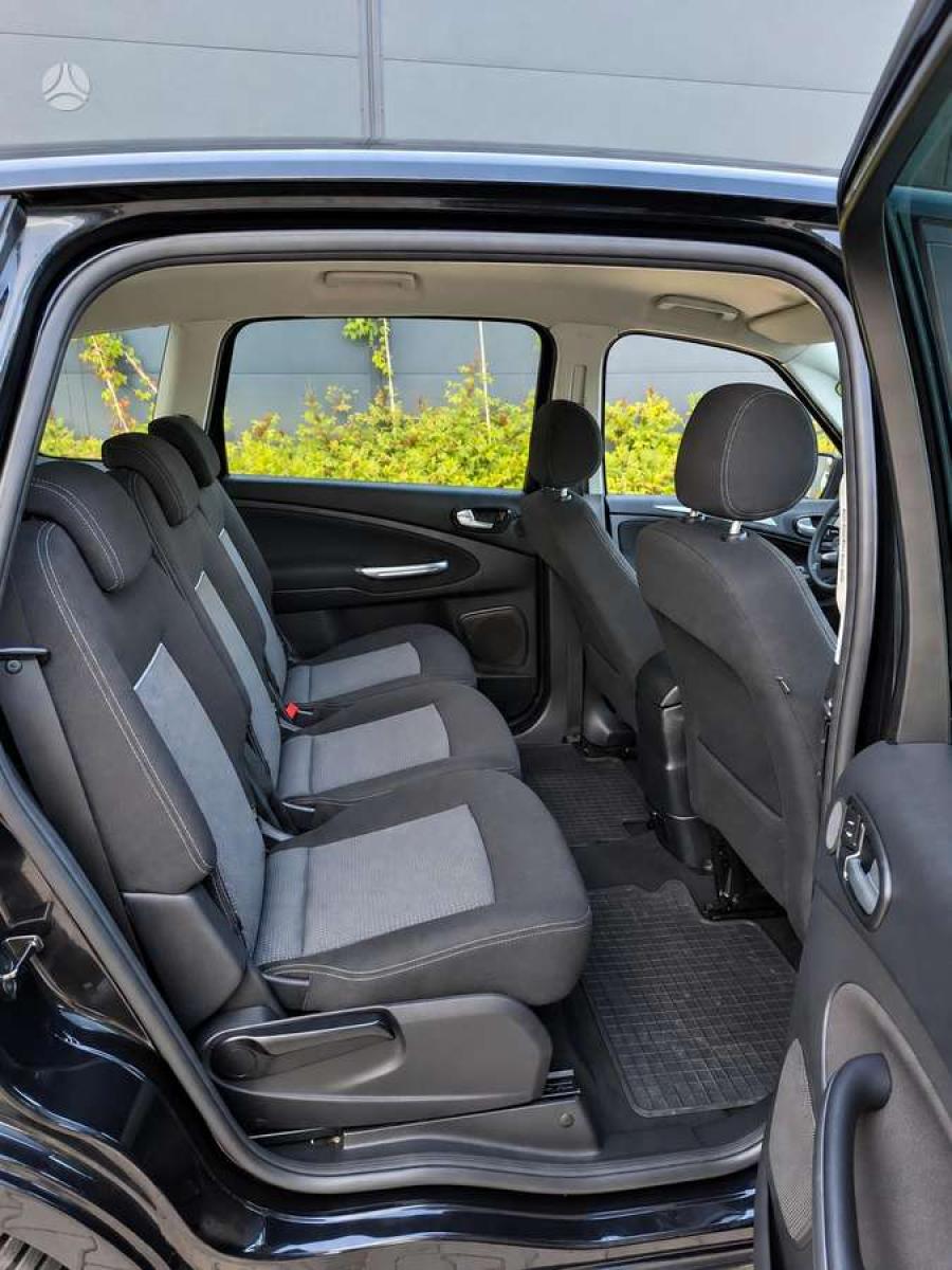 Black Ford S-Max 2012 in Vilnius, with an engine capacity of 2.00 L and mileage of 245 thousand km for 5250 €, photo 13 on AUTOMOTO.COM.LV