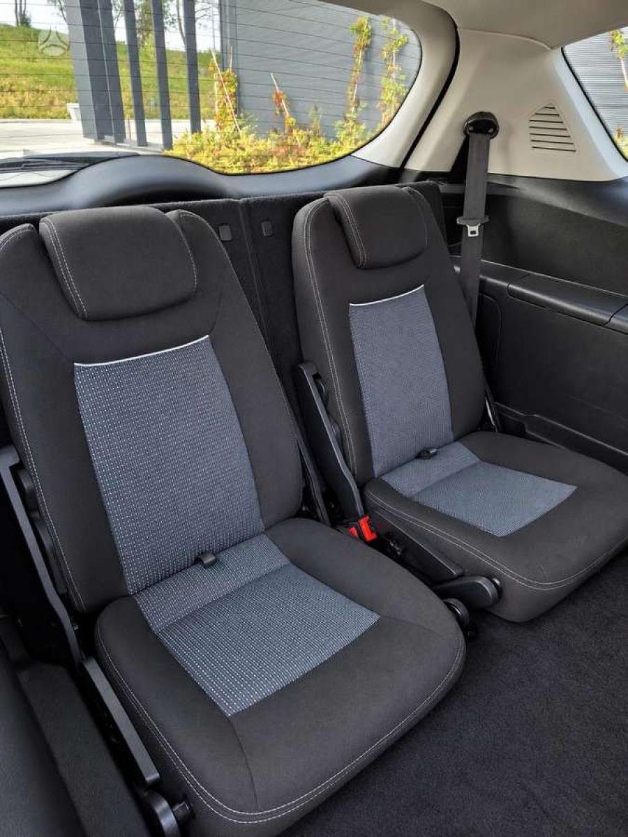 Black Ford S-Max 2012 in Vilnius, with an engine capacity of 2.00 L and mileage of 245 thousand km for 5250 €, photo 14 on AUTOMOTO.COM.LV