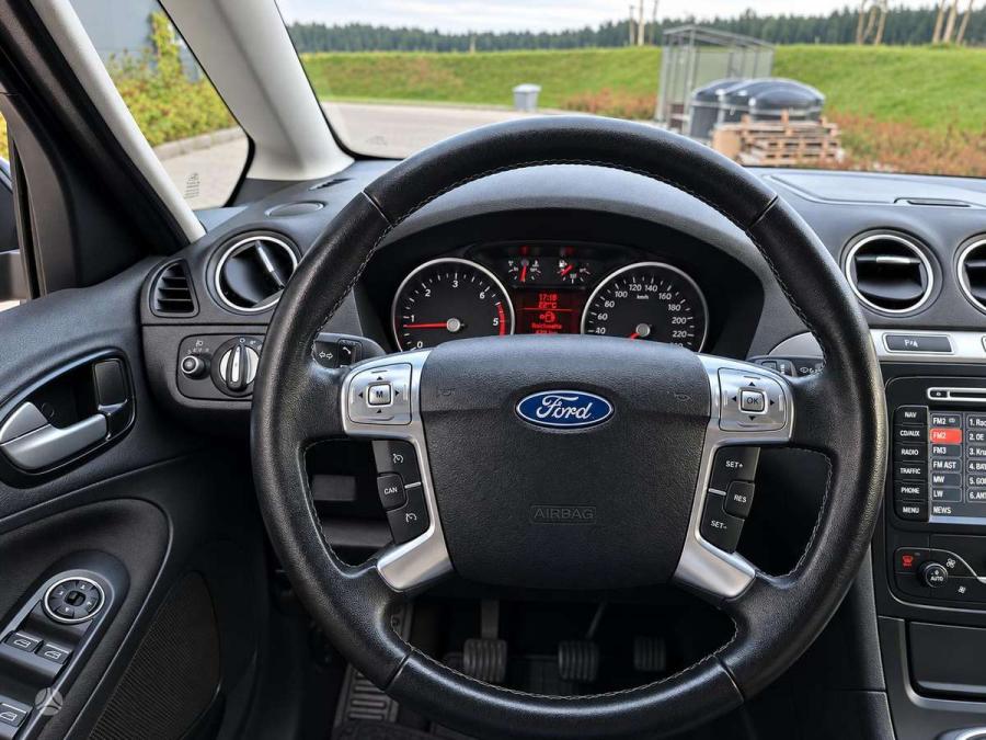 Black Ford S-Max 2012 in Vilnius, with an engine capacity of 2.00 L and mileage of 245 thousand km for 5250 €, photo 16 on AUTOMOTO.COM.LV