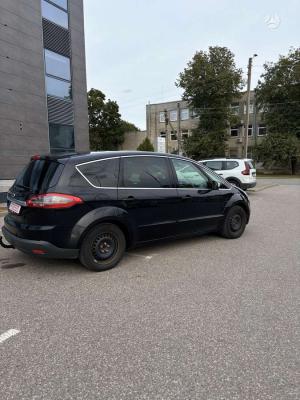 Melns Ford S-Max 2012 Kauņa, ar dzinēja tilpumu 2.00 L un nobraukumu 312 tūkst. km par 3900 €, foto 6 vietnē AUTOMOTO.COM.LV