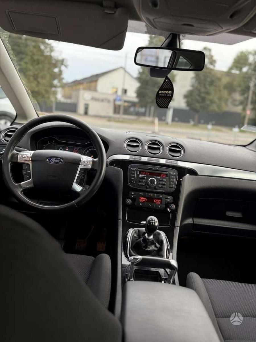 Melns Ford S-Max 2012 Kauņa, ar dzinēja tilpumu 2.00 L un nobraukumu 312 tūkst. km par 3900 €, foto 12 vietnē AUTOMOTO.COM.LV