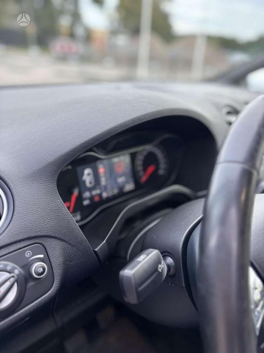 Melns Ford S-Max 2012 Kauņa, ar dzinēja tilpumu 2.00 L un nobraukumu 312 tūkst. km par 3900 €, foto 16 vietnē AUTOMOTO.COM.LV