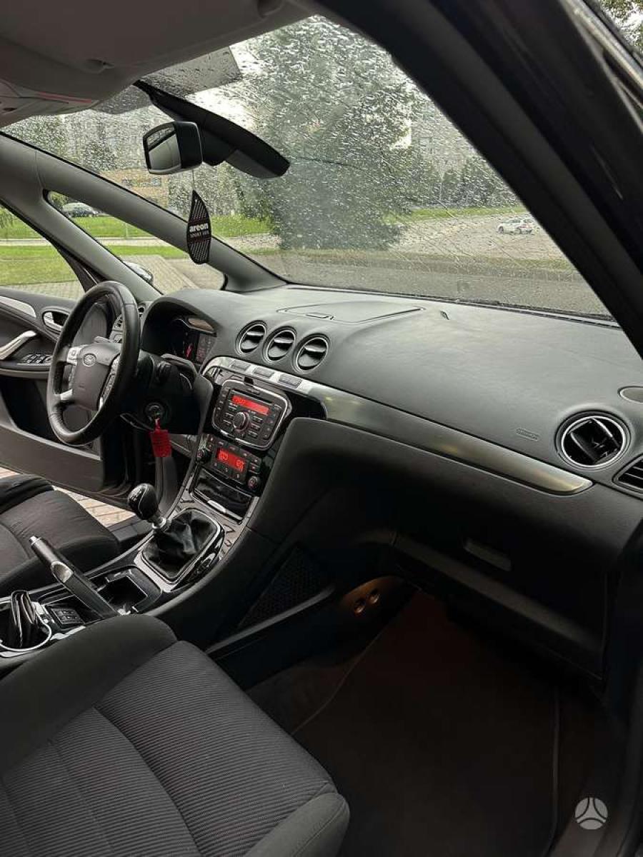 Melns Ford S-Max 2012 Kauņa, ar dzinēja tilpumu 2.00 L un nobraukumu 312 tūkst. km par 3900 €, foto 27 vietnē AUTOMOTO.COM.LV