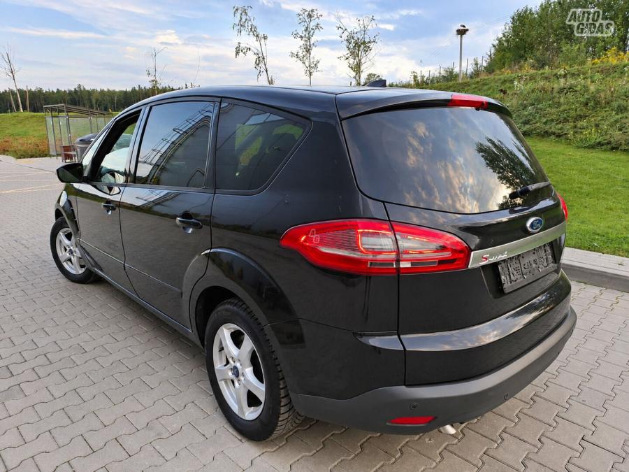 Black Ford S-Max 2012 in Vilnius, with an engine capacity of 2.00 L and mileage of 245 thousand km for 5250 €, photo 5 on AUTOMOTO.COM.LV