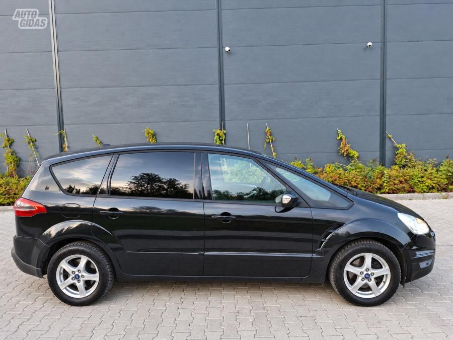 Black Ford S-Max 2012 in Vilnius, with an engine capacity of 2.00 L and mileage of 245 thousand km for 5250 €, photo 7 on AUTOMOTO.COM.LV