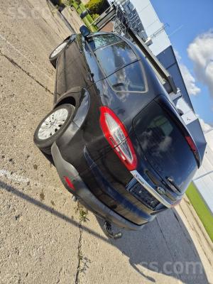 Black Ford S-Max 2012 in Riga, with an engine capacity of 2.00 L and mileage of 276 thousand km for 4190 €, photo 5 on AUTOMOTO.COM.LV