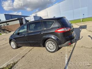 Black Ford S-Max 2012 in Riga, with an engine capacity of 2.00 L and mileage of 276 thousand km for 4190 €, photo 6 on AUTOMOTO.COM.LV