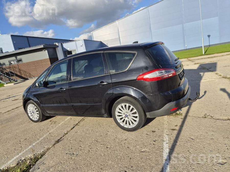 Black Ford S-Max 2012 in Riga, with an engine capacity of 2.00 L and mileage of 276 thousand km for 4190 €, photo 6 on AUTOMOTO.COM.LV