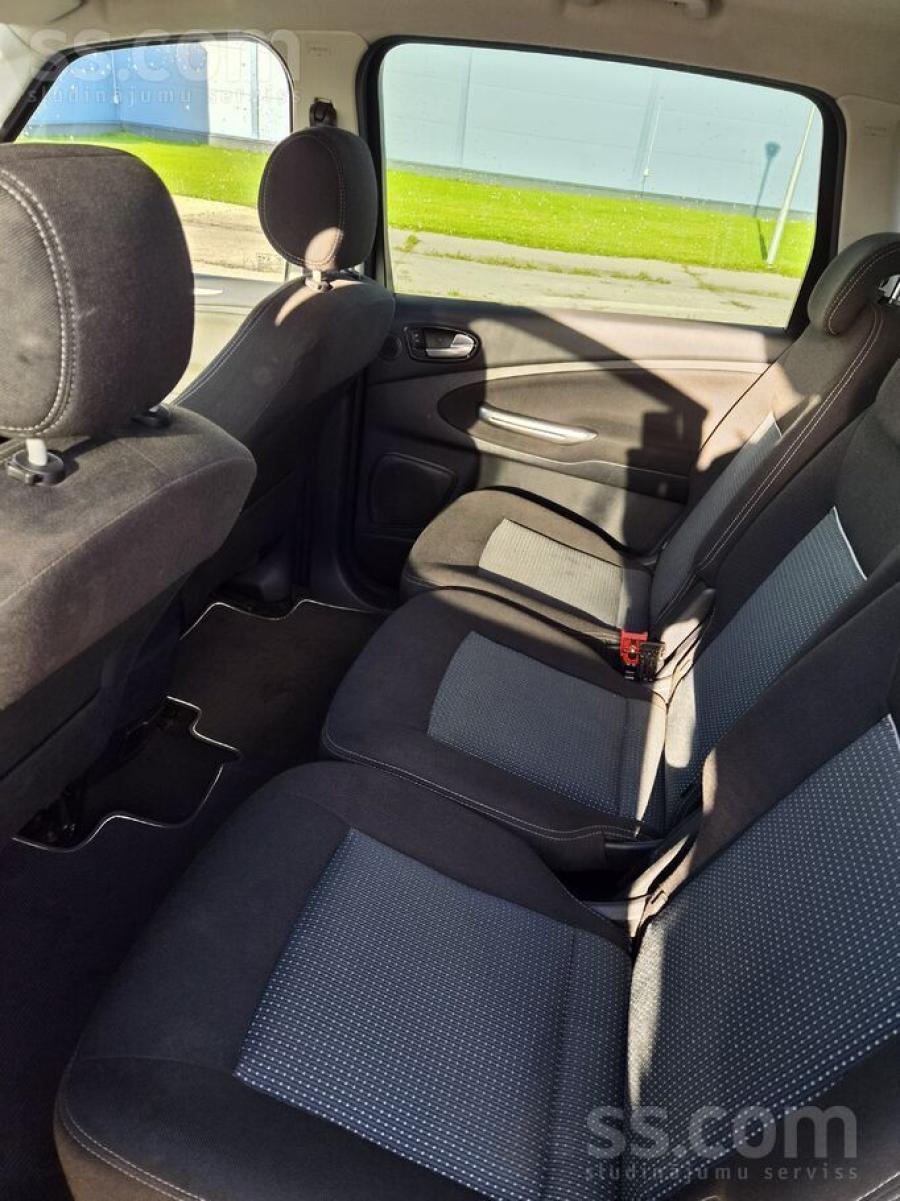 Black Ford S-Max 2012 in Riga, with an engine capacity of 2.00 L and mileage of 276 thousand km for 4190 €, photo 12 on AUTOMOTO.COM.LV