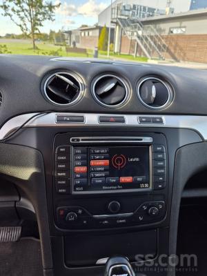 Black Ford S-Max 2012 in Riga, with an engine capacity of 2.00 L and mileage of 276 thousand km for 4190 €, photo 15 on AUTOMOTO.COM.LV