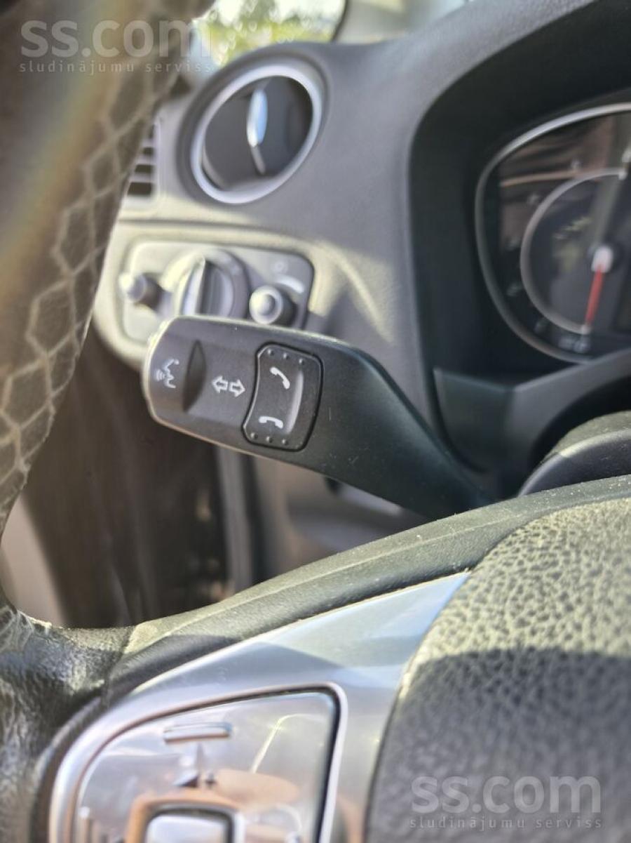 Black Ford S-Max 2012 in Riga, with an engine capacity of 2.00 L and mileage of 276 thousand km for 4190 €, photo 16 on AUTOMOTO.COM.LV