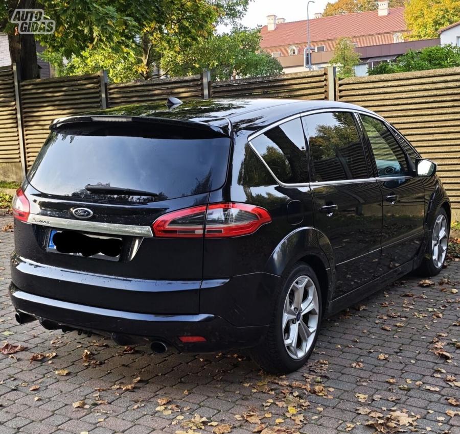 Black Ford S-Max 2012 in Vilnius, with an engine capacity of 2.20 L and mileage of 340 thousand km for 4000 €, photo 4 on AUTOMOTO.COM.LV