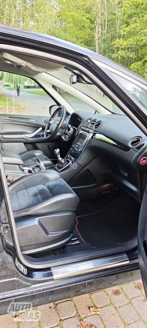 Black Ford S-Max 2012 in Vilnius, with an engine capacity of 2.20 L and mileage of 340 thousand km for 4000 €, photo 10 on AUTOMOTO.COM.LV