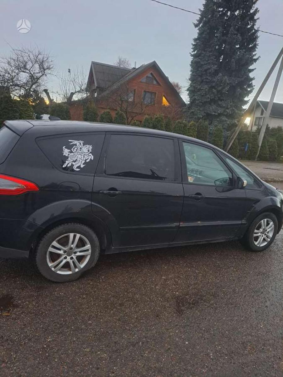 Melns Ford S-Max 2013 Panevēža, ar dzinēja tilpumu 2.00 L un nobraukumu 438 tūkst. km par 3799 €, foto 7 vietnē AUTOMOTO.COM.LV