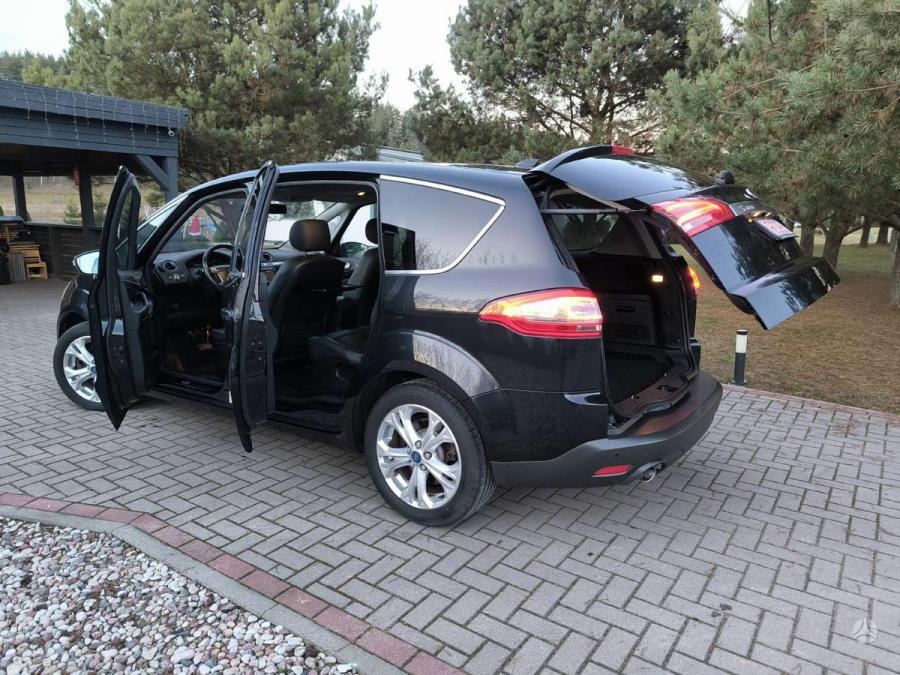 Black Ford S-Max 2013 in Druskininkai, with an engine capacity of 2.20 L and mileage of 257 thousand km for 6490 €, photo 3 on AUTOMOTO.COM.LV