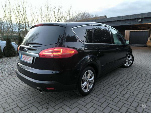 Black Ford S-Max 2013 in Druskininkai, with an engine capacity of 2.20 L and mileage of 257 thousand km for 6490 €, photo 5 on AUTOMOTO.COM.LV