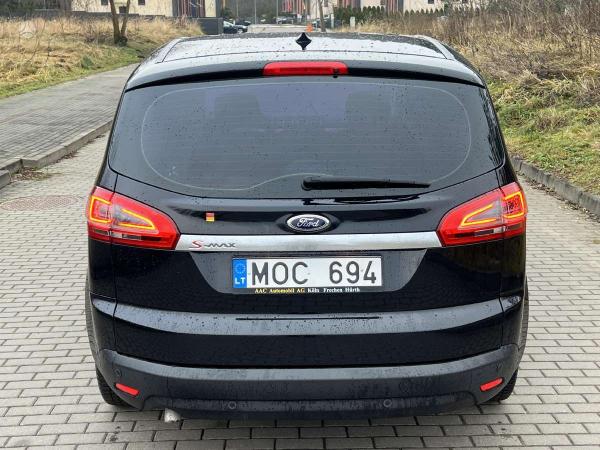 Black Ford S-Max 2013 in Vilnius, with an engine capacity of 2.00 L and mileage of 292 thousand km for 5300 €, photo 3 on AUTOMOTO.COM.LV