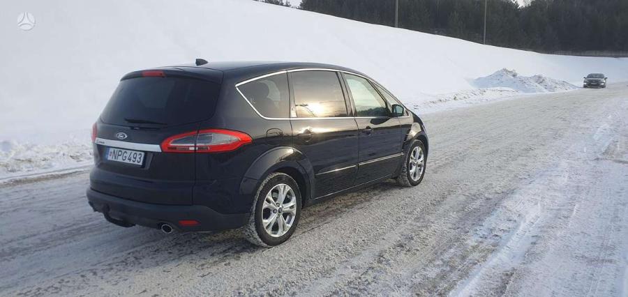 Black Ford S-Max 2013 in Vilnius, with an engine capacity of 2.20 L and mileage of 220 thousand km for 6100 €, photo 4 on AUTOMOTO.COM.LV