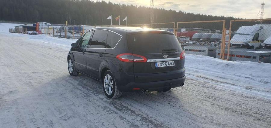 Black Ford S-Max 2013 in Vilnius, with an engine capacity of 2.20 L and mileage of 220 thousand km for 6100 €, photo 5 on AUTOMOTO.COM.LV