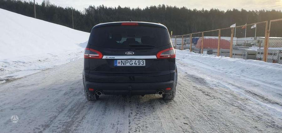 Black Ford S-Max 2013 in Vilnius, with an engine capacity of 2.20 L and mileage of 220 thousand km for 6100 €, photo 7 on AUTOMOTO.COM.LV