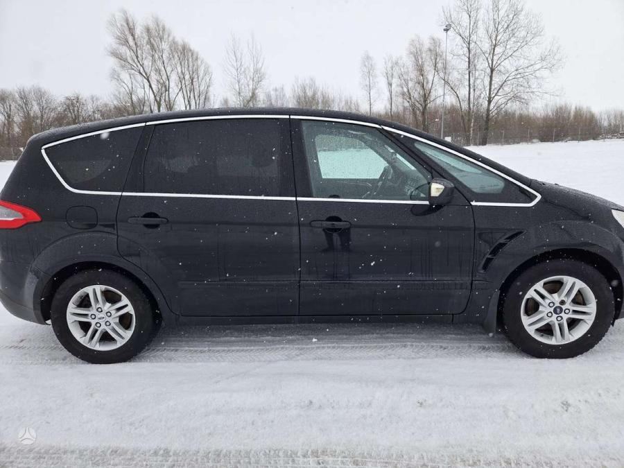 Melns Ford S-Max 2013 Marijampole, ar dzinēja tilpumu 1.60 L un nobraukumu 269 tūkst. km par 3850 €, foto 4 vietnē AUTOMOTO.COM.LV