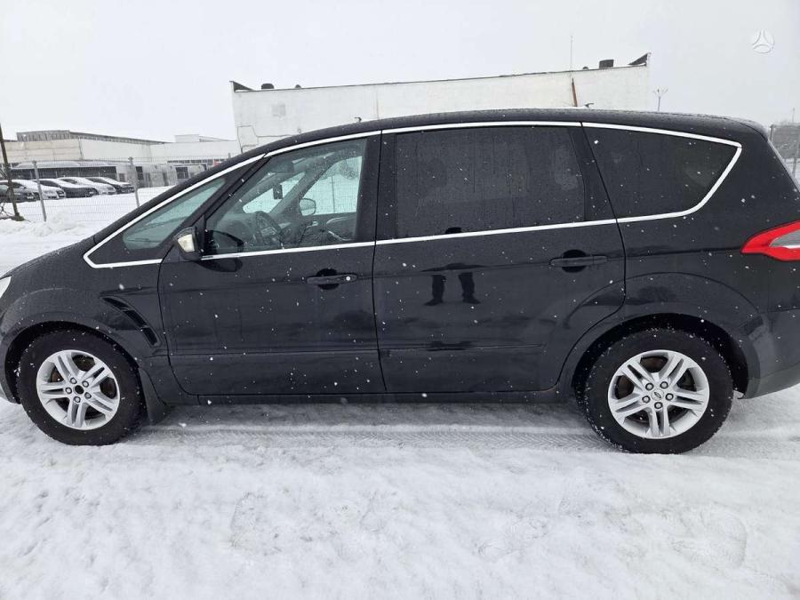 Melns Ford S-Max 2013 Marijampole, ar dzinēja tilpumu 1.60 L un nobraukumu 269 tūkst. km par 3850 €, foto 5 vietnē AUTOMOTO.COM.LV