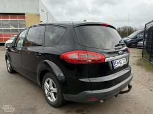 Black Ford S-Max 2013 in Vilnius, with an engine capacity of 2.00 L and mileage of 378 thousand km for 2999 €, photo 4 on AUTOMOTO.COM.LV