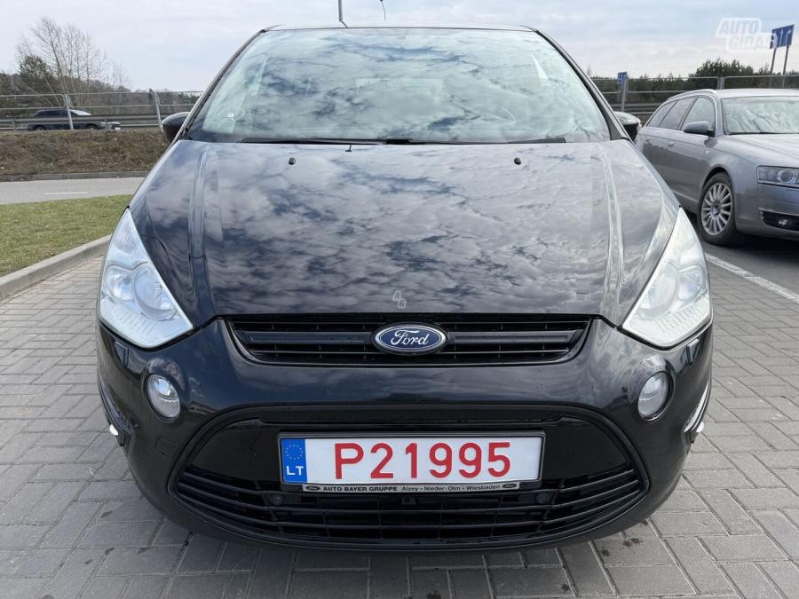 Melns Ford S-Max 2013 Viļņa, ar dzinēja tilpumu 2.00 L un nobraukumu 378 tūkst. km par 3950 €, foto 2 vietnē AUTOMOTO.COM.LV
