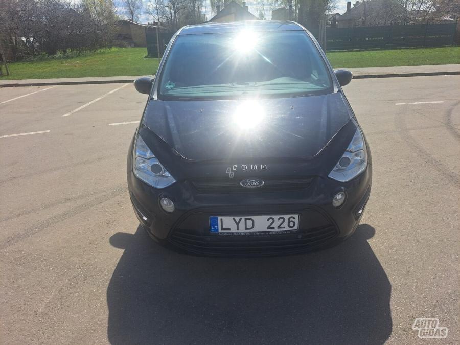 Black Ford S-Max 2013 in Panevezys, with an engine capacity of 2.00 L and mileage of 440 thousand km for 3350 €, photo 3 on AUTOMOTO.COM.LV