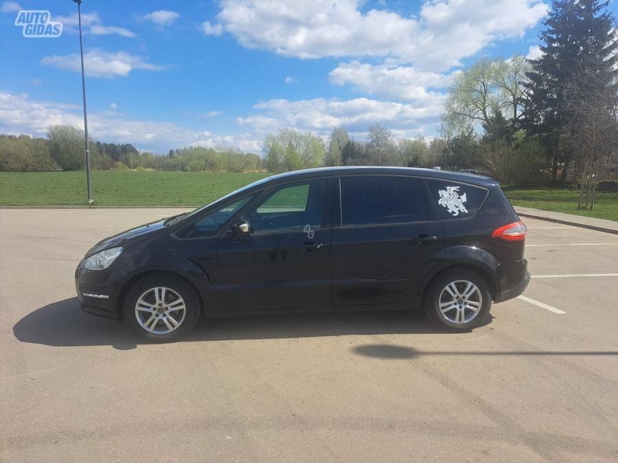 Black Ford S-Max 2013 in Panevezys, with an engine capacity of 2.00 L and mileage of 440 thousand km for 3350 €, photo 8 on AUTOMOTO.COM.LV