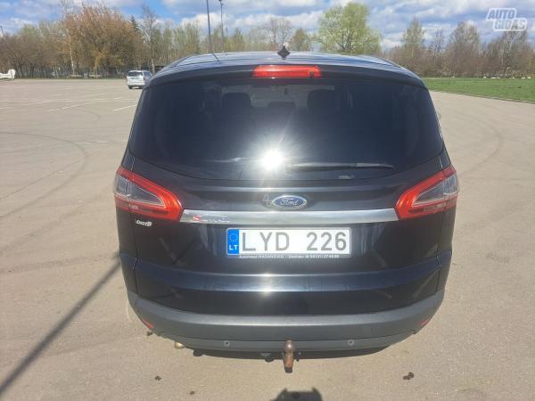 Black Ford S-Max 2013 in Panevezys, with an engine capacity of 2.00 L and mileage of 440 thousand km for 3350 €, photo 8 on AUTOMOTO.COM.LV