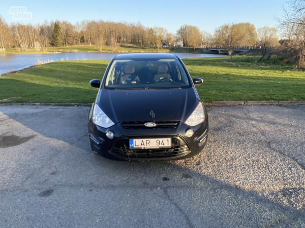 Black Ford S-Max 2013 in Kelme, with an engine capacity of 2.00 L and mileage of 365 thousand km for 5850 €, photo 2 on AUTOMOTO.COM.LV