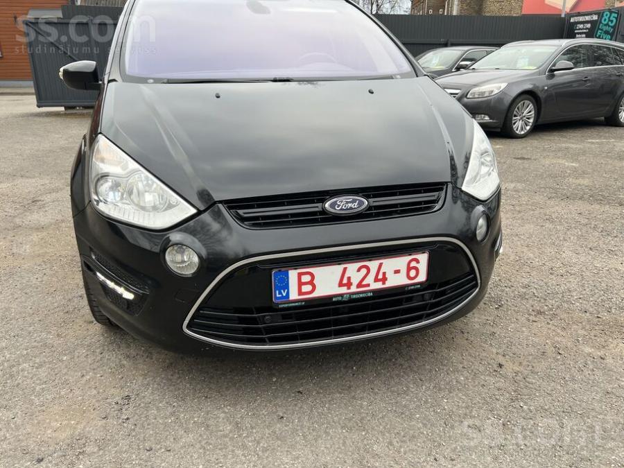 Melns Ford S-Max 2013 Liepāja, ar dzinēja tilpumu 1.60 L un nobraukumu 305 tūkst. km par 5450 €, foto 3 vietnē AUTOMOTO.COM.LV