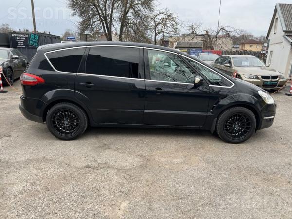 Melns Ford S-Max 2013 Liepāja, ar dzinēja tilpumu 1.60 L un nobraukumu 305 tūkst. km par 5450 €, foto 3 vietnē AUTOMOTO.COM.LV