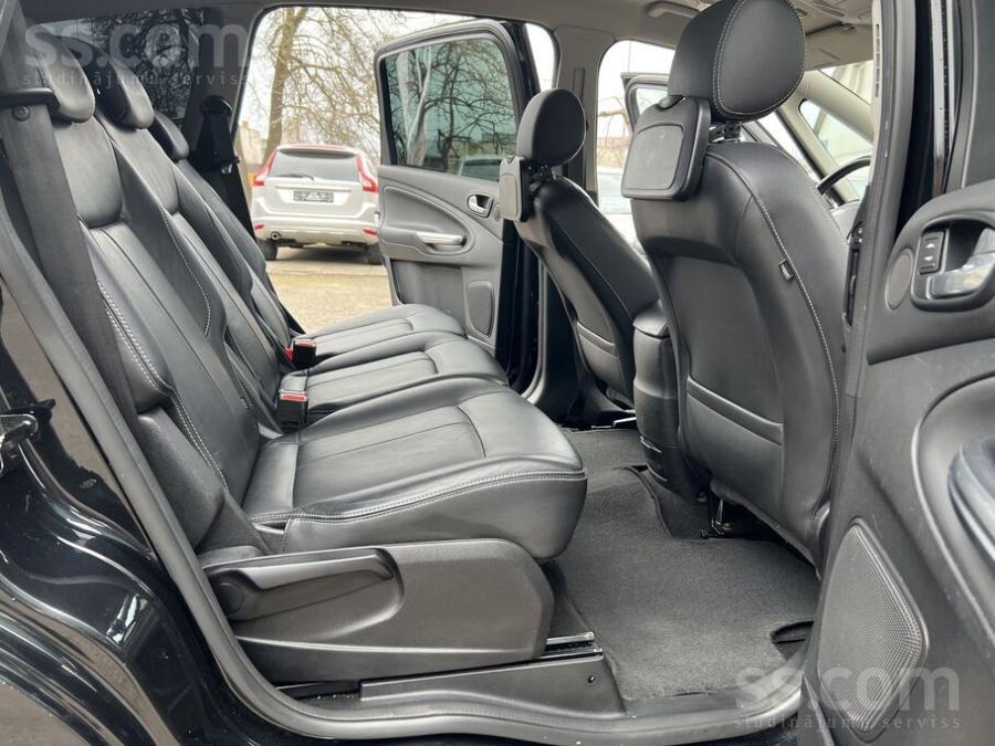 Melns Ford S-Max 2013 Liepāja, ar dzinēja tilpumu 1.60 L un nobraukumu 305 tūkst. km par 5450 €, foto 14 vietnē AUTOMOTO.COM.LV