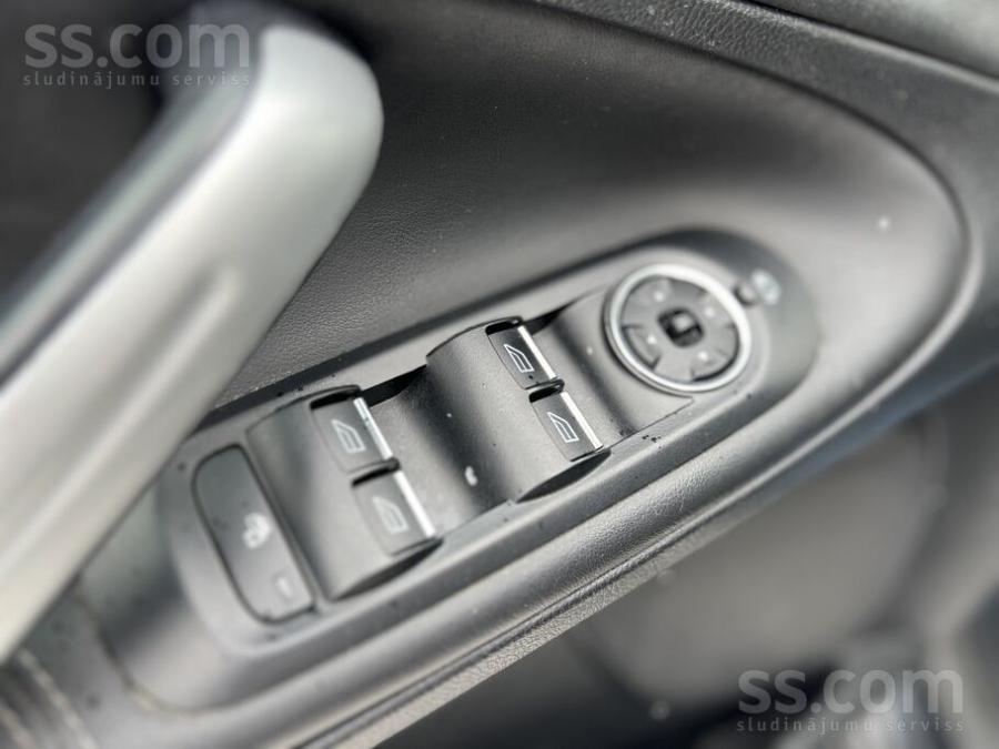 Melns Ford S-Max 2013 Liepāja, ar dzinēja tilpumu 1.60 L un nobraukumu 305 tūkst. km par 5450 €, foto 36 vietnē AUTOMOTO.COM.LV