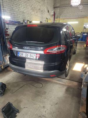 Black Ford S-Max 2013 in Kaunas, with an engine capacity of 2.00 L and mileage of 335 thousand km for 3000 €, photo 5 on AUTOMOTO.COM.LV